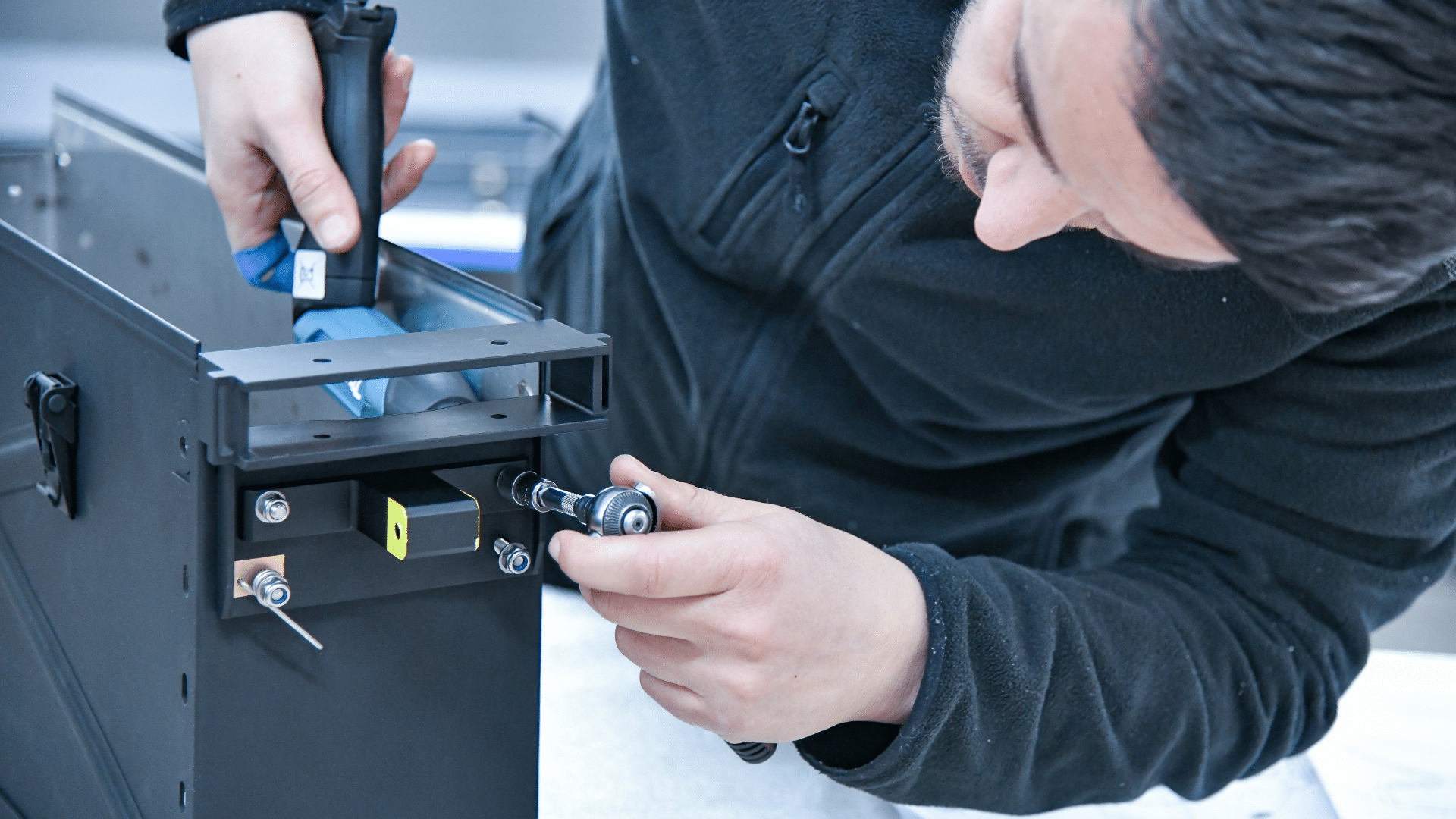 Weapons machining : fabrication d'accessoires et supports d’armes